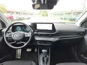 Green Hyundai Bayon 2021 in Vilnius, with an engine capacity of 1.00 L and mileage of 68 thousand km for 13250 €, photo 12 on AUTOMOTO.COM.LV