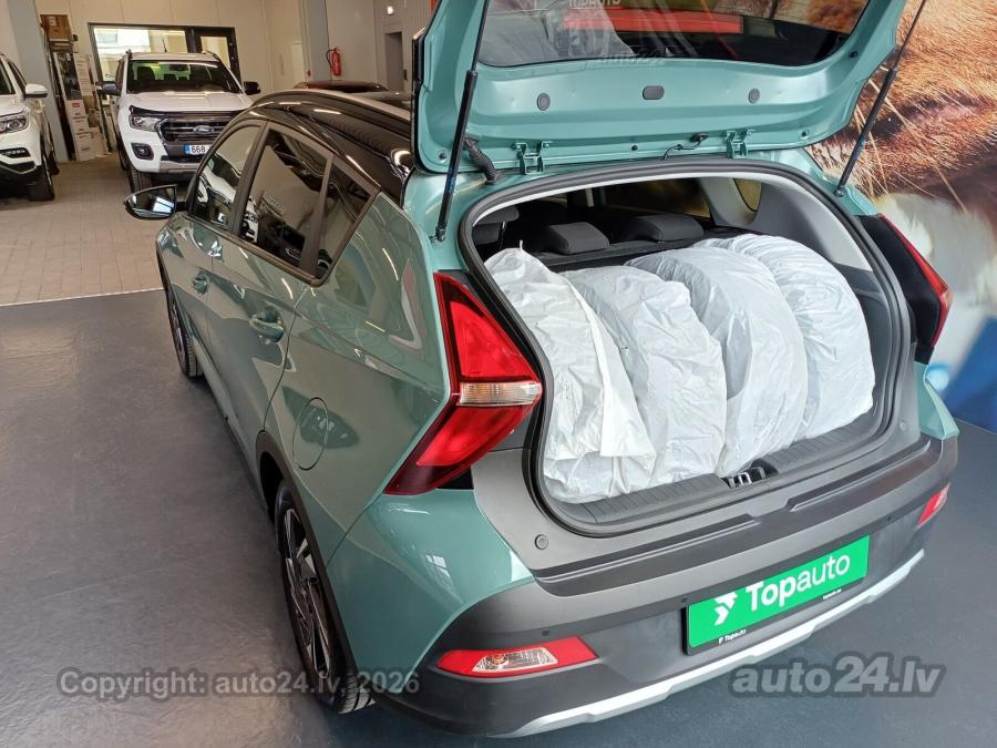Green Hyundai Bayon 2021 in Tallinn, with an engine capacity of 1.00 L and mileage of 37 thousand km for 14900 €, photo 5 on AUTOMOTO.COM.LV