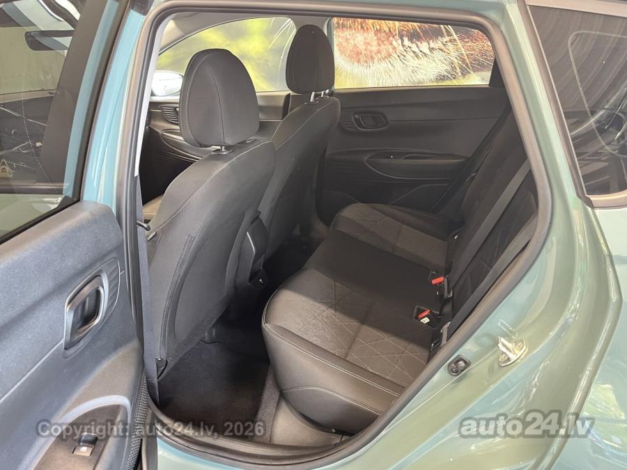 Green Hyundai Bayon 2021 in Tallinn, with an engine capacity of 1.00 L and mileage of 37 thousand km for 14900 €, photo 7 on AUTOMOTO.COM.LV