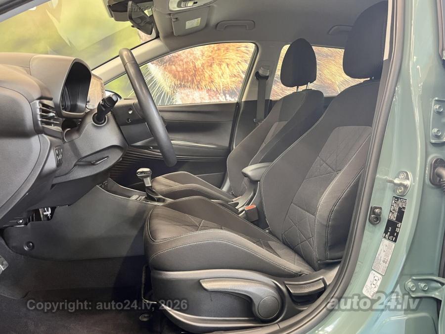 Green Hyundai Bayon 2021 in Tallinn, with an engine capacity of 1.00 L and mileage of 37 thousand km for 14900 €, photo 9 on AUTOMOTO.COM.LV