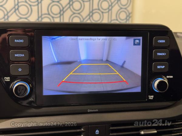 Pelēks Hyundai Bayon 2022 Tallina, ar dzinēja tilpumu 1.00 L un nobraukumu 65 tūkst. km par 15900 €, foto 10 vietnē AUTOMOTO.COM.LV