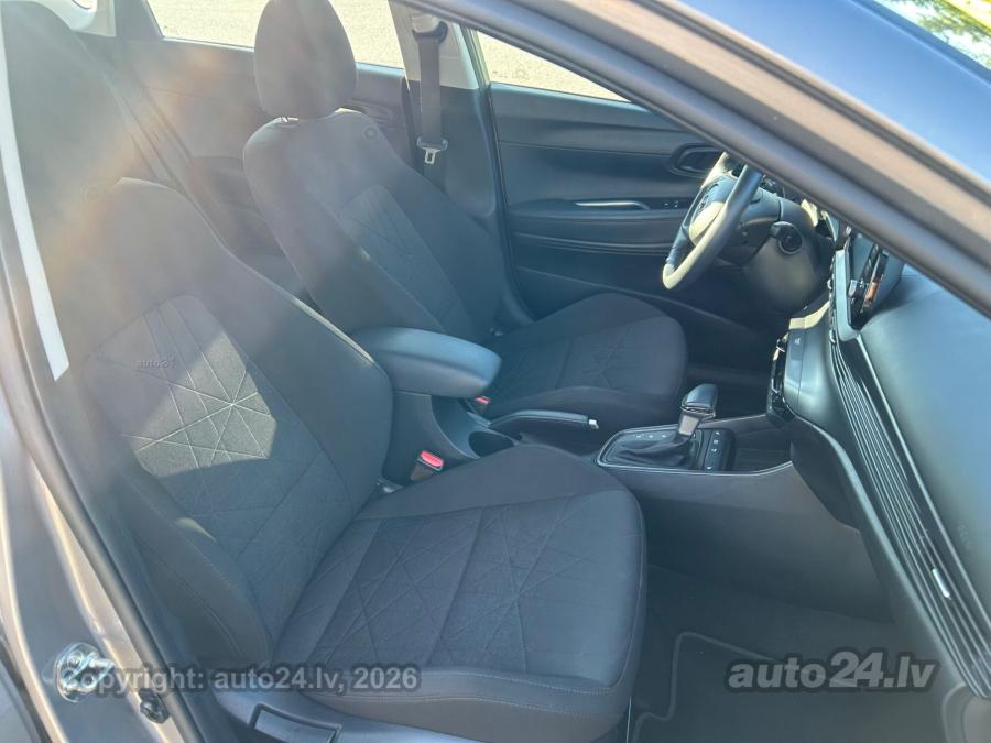 Grey Hyundai Bayon 2022 in Tallinn, with an engine capacity of 1.00 L and mileage of 28 thousand km for 17900 €, photo 14 on AUTOMOTO.COM.LV