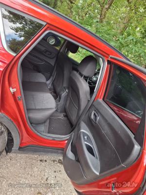 Red Hyundai Bayon 2021 in Parnu, with an engine capacity of 1.00 L and mileage of 118 thousand km for 13999 €, photo 5 on AUTOMOTO.COM.LV