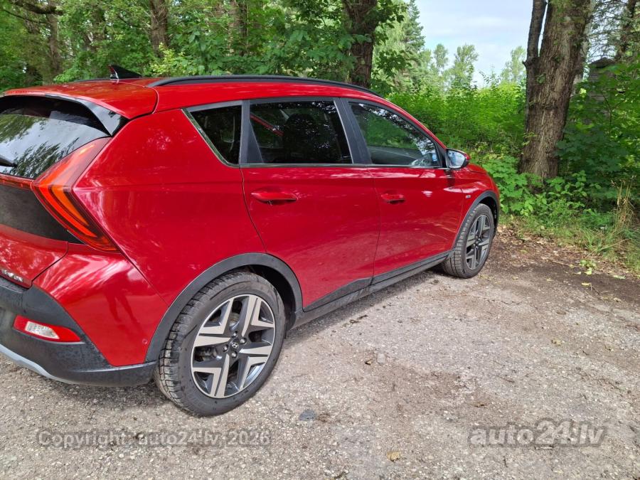 Red Hyundai Bayon 2021 in Parnu, with an engine capacity of 1.00 L and mileage of 118 thousand km for 13999 €, photo 9 on AUTOMOTO.COM.LV