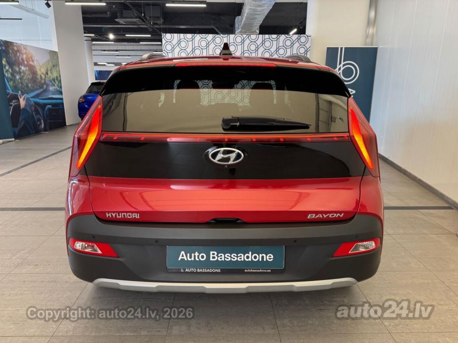 Red Hyundai Bayon 2022 in Tallinn, with an engine capacity of 1.00 L and mileage of 17 thousand km for 16900 €, photo 6 on AUTOMOTO.COM.LV