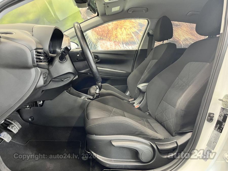 Balts Hyundai Bayon 2022 Tallina, ar dzinēja tilpumu 1.00 L un nobraukumu 115 tūkst. km par 13400 €, foto 9 vietnē AUTOMOTO.COM.LV