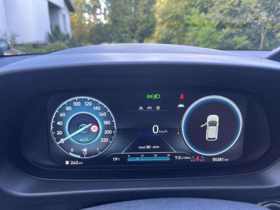 Balts Hyundai Bayon 2022 Viļņa, ar dzinēja tilpumu 1.00 L un nobraukumu 56 tūkst. km par 12500 €, foto 1 vietnē AUTOMOTO.COM.LV