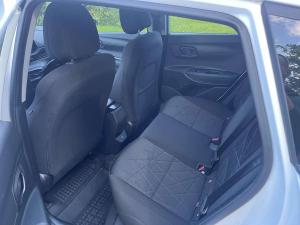 Balts Hyundai Bayon 2022 Viļņa, ar dzinēja tilpumu 1.00 L un nobraukumu 56 tūkst. km par 12500 €, foto 4 vietnē AUTOMOTO.COM.LV