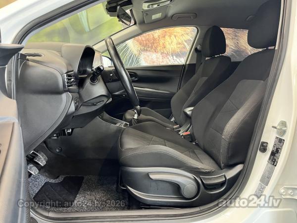 Balts Hyundai Bayon 2023 Tallina, ar dzinēja tilpumu 1.00 L un nobraukumu 89 tūkst. km par 14500 €, foto 8 vietnē AUTOMOTO.COM.LV