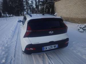 White Hyundai Bayon 2024 in Telschi, with an engine capacity of 1.00 L and mileage of 64 thousand km for 7900 €, photo 8 on AUTOMOTO.COM.LV