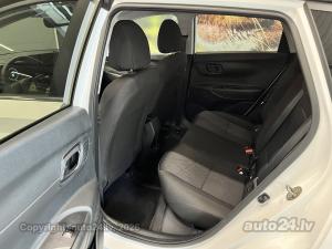 Balts Hyundai Bayon 2023 Tallina, ar dzinēja tilpumu 1.00 L un nobraukumu 14 tūkst. km par 16900 €, foto 9 vietnē AUTOMOTO.COM.LV