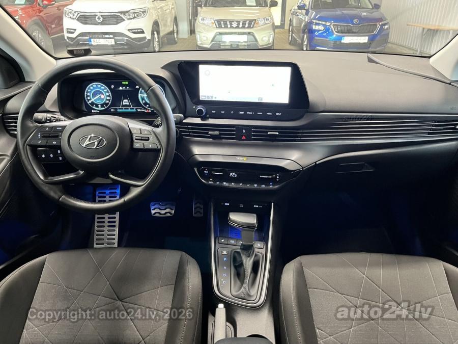 Balts Hyundai Bayon 2023 Tallina, ar dzinēja tilpumu 1.00 L un nobraukumu 14 tūkst. km par 16900 €, foto 10 vietnē AUTOMOTO.COM.LV
