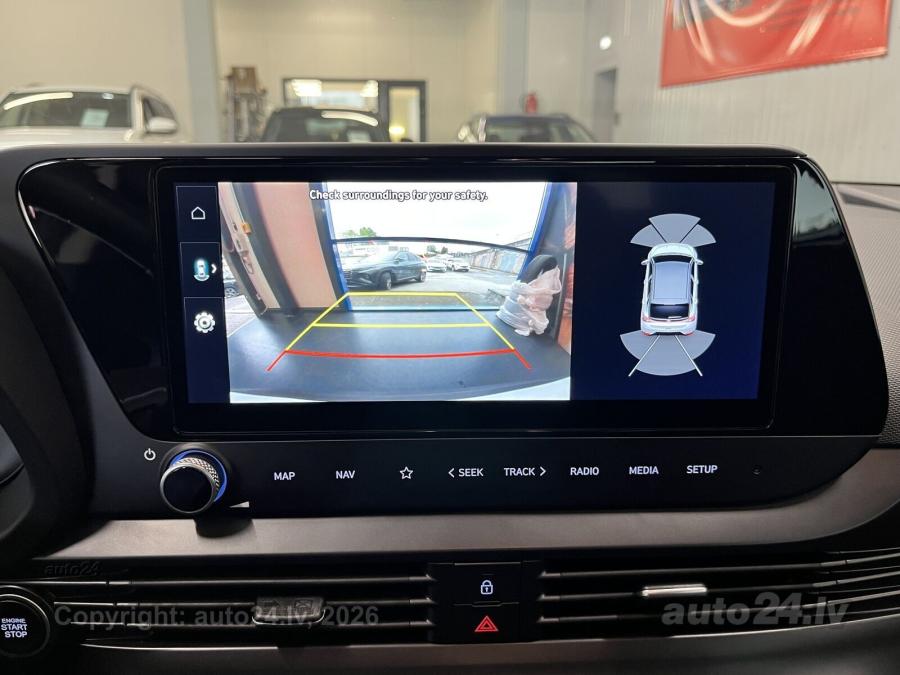 Balts Hyundai Bayon 2023 Tallina, ar dzinēja tilpumu 1.00 L un nobraukumu 14 tūkst. km par 16900 €, foto 19 vietnē AUTOMOTO.COM.LV