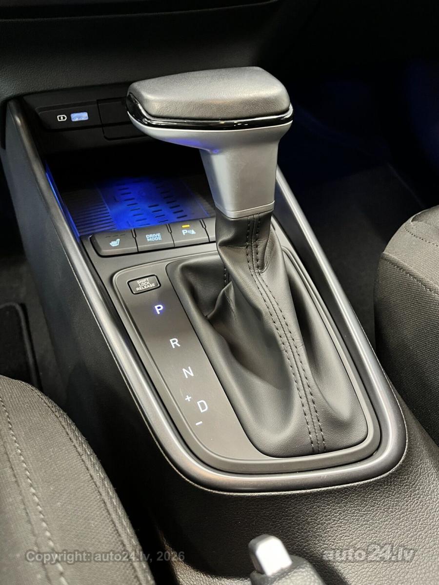 Balts Hyundai Bayon 2023 Tallina, ar dzinēja tilpumu 1.00 L un nobraukumu 14 tūkst. km par 16900 €, foto 21 vietnē AUTOMOTO.COM.LV