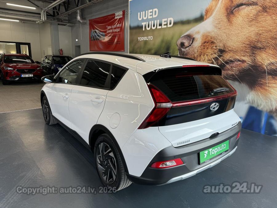 White Hyundai Bayon 2023 in Tallinn, with an engine capacity of 1.00 L and mileage of 152 thousand km for 11500 €, photo 4 on AUTOMOTO.COM.LV