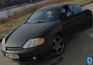 Melns Hyundai Coupe 2003 Krāslava, ar dzinēja tilpumu 0.00 L un nobraukumu 152 tūkst. km par 2700 €, foto 3 vietnē AUTOMOTO.COM.LV