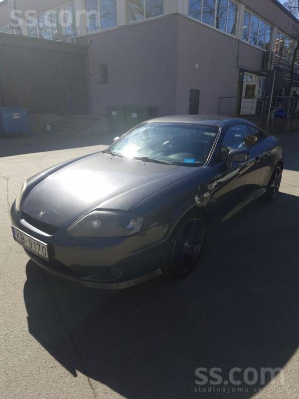 Black Hyundai Coupe 2006 in Riga, with an engine capacity of 2.00 L and mileage of 185 thousand km for 950 €, photo 2 on AUTOMOTO.COM.LV