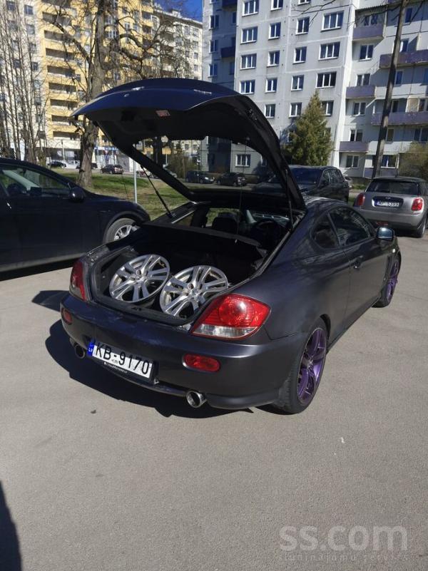 Black Hyundai Coupe 2006 in Riga, with an engine capacity of 2.00 L and mileage of 185 thousand km for 950 €, photo 3 on AUTOMOTO.COM.LV