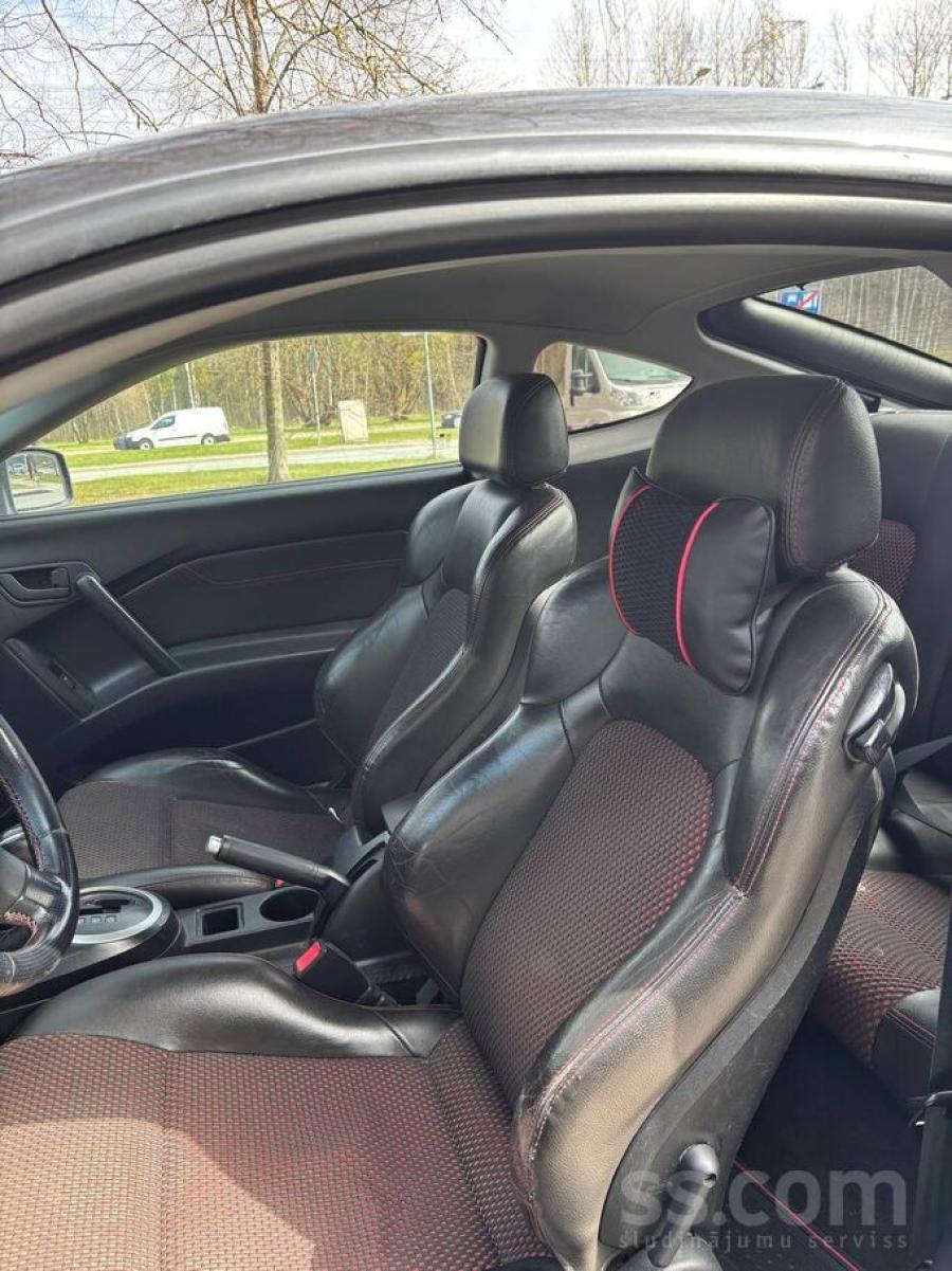 Melns Hyundai Coupe 2006 Rīga, ar dzinēja tilpumu 2.00 L un nobraukumu 185 tūkst. km par 950 €, foto 7 vietnē AUTOMOTO.COM.LV