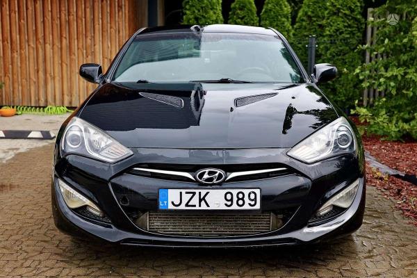 Black Hyundai Coupe 2014 in Kaunas, with an engine capacity of 2.00 L and mileage of 198 thousand km for 5000 €, photo 3 on AUTOMOTO.COM.LV