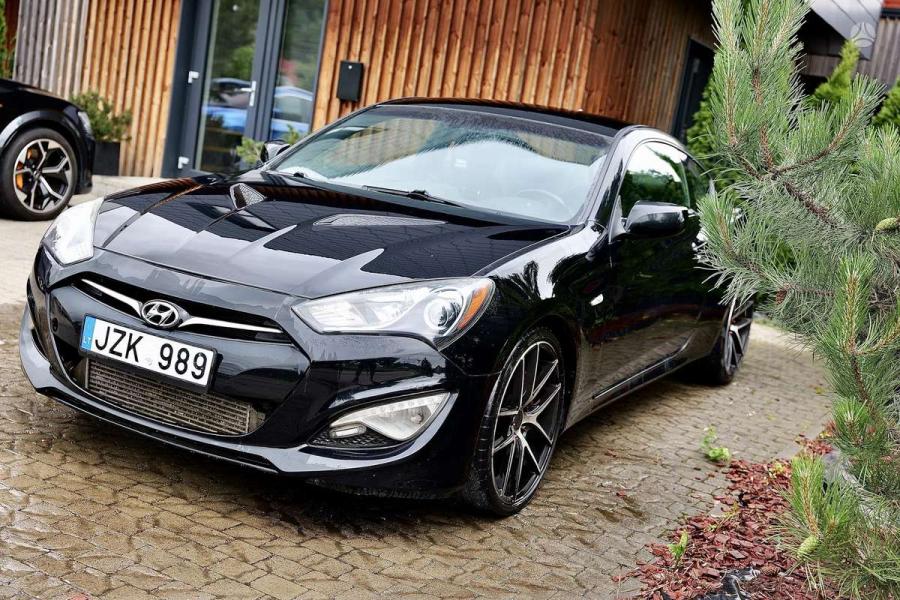 Black Hyundai Coupe 2014 in Kaunas, with an engine capacity of 2.00 L and mileage of 198 thousand km for 5000 €, photo 14 on AUTOMOTO.COM.LV
