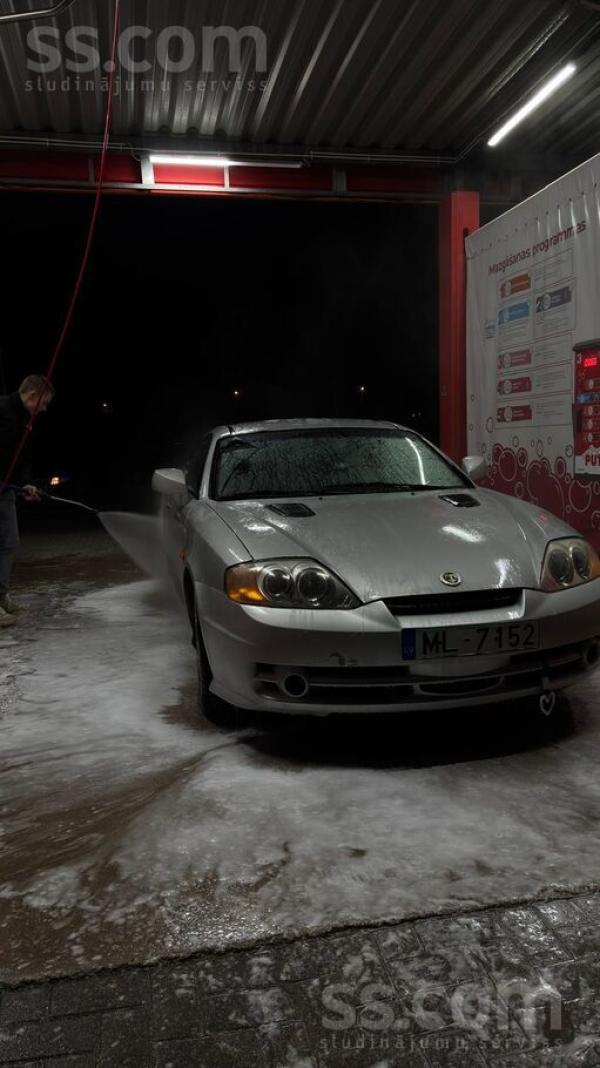 Pelēks Hyundai Coupe 2003 Valmiera, ar dzinēja tilpumu 2.00 L un nobraukumu 210 tūkst. km par 2250 €, foto 4 vietnē AUTOMOTO.COM.LV