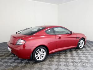 Red Hyundai Coupe 2010 in Tallinn, with an engine capacity of 2.00 L and mileage of 67 thousand km for 3499 €, photo 4 on AUTOMOTO.COM.LV