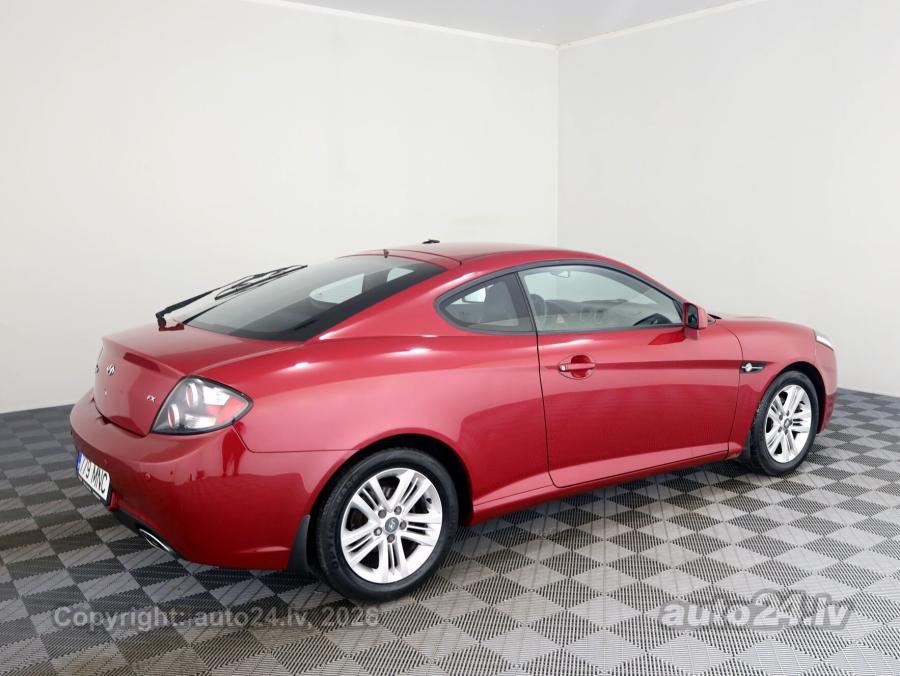 Red Hyundai Coupe 2010 in Tallinn, with an engine capacity of 2.00 L and mileage of 67 thousand km for 3499 €, photo 4 on AUTOMOTO.COM.LV