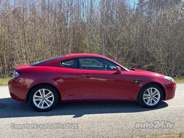Sarkans Hyundai Coupe 2010 Tallina, ar dzinēja tilpumu 2.00 L un nobraukumu 68 tūkst. km par 4990 €, foto 3 vietnē AUTOMOTO.COM.LV