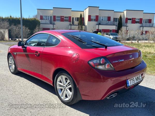 Sarkans Hyundai Coupe 2010 Tallina, ar dzinēja tilpumu 2.00 L un nobraukumu 68 tūkst. km par 4990 €, foto 5 vietnē AUTOMOTO.COM.LV