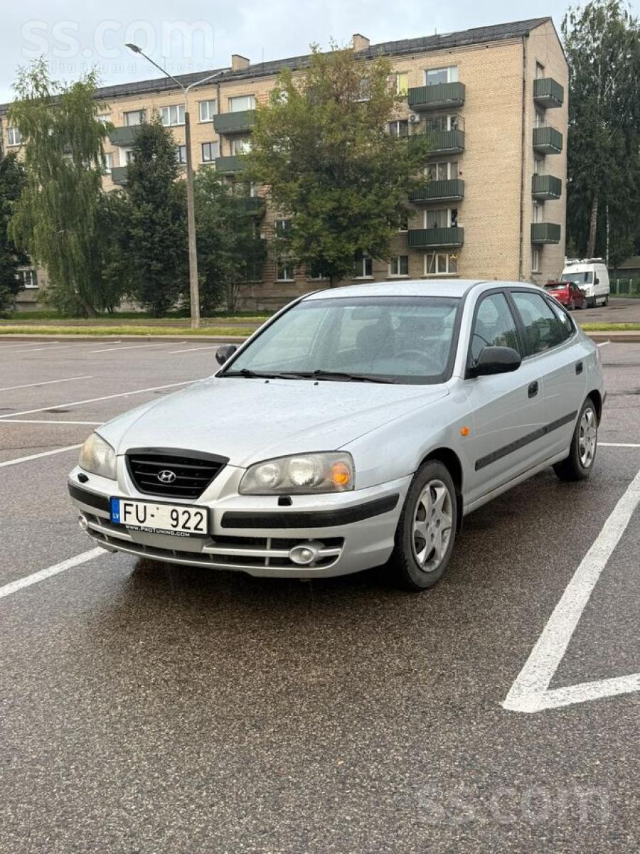 Pelēks Hyundai Elantra 2006 Daugavpils, ar dzinēja tilpumu 1.60 L un nobraukumu 180 tūkst. km par 1100 €, foto 3 vietnē AUTOMOTO.COM.LV