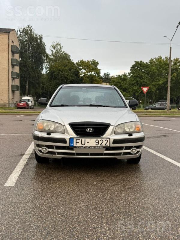 Pelēks Hyundai Elantra 2006 Daugavpils, ar dzinēja tilpumu 1.60 L un nobraukumu 180 tūkst. km par 1100 €, foto 3 vietnē AUTOMOTO.COM.LV