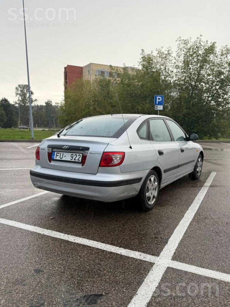 Pelēks Hyundai Elantra 2006 Daugavpils, ar dzinēja tilpumu 1.60 L un nobraukumu 180 tūkst. km par 1100 €, foto 6 vietnē AUTOMOTO.COM.LV