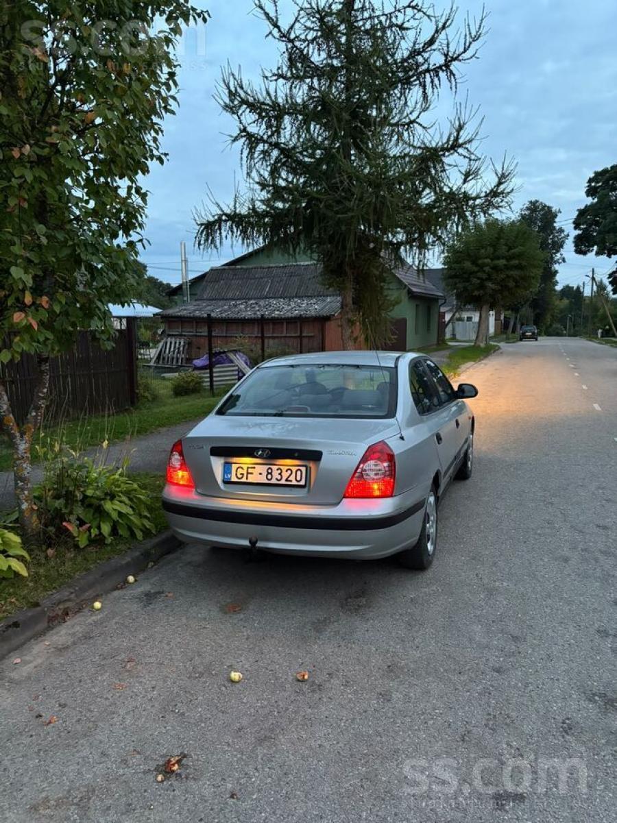 Pelēks Hyundai Elantra 2006 Krāslava, ar dzinēja tilpumu 1.60 L un nobraukumu 224 tūkst. km par 800 €, foto 5 vietnē AUTOMOTO.COM.LV