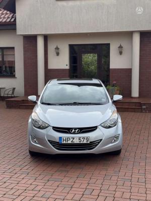 Grey Hyundai Elantra 2011 in Klaipeda, with an engine capacity of 1.98 L and mileage of 144 thousand km for 4650 €, photo 3 on AUTOMOTO.COM.LV