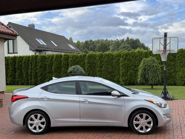 Grey Hyundai Elantra 2011 in Klaipeda, with an engine capacity of 1.98 L and mileage of 144 thousand km for 4650 €, photo 8 on AUTOMOTO.COM.LV