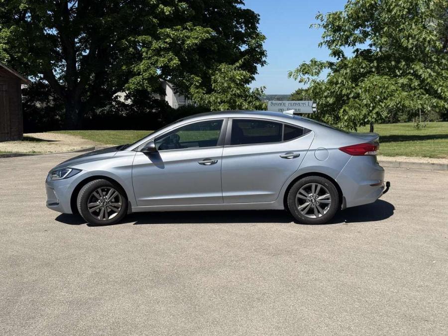 Grey Hyundai Elantra 2017 in Jurbarkas, with an engine capacity of 2.00 L and mileage of 207 thousand km for 7999 €, photo 17 on AUTOMOTO.COM.LV