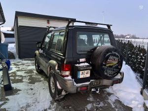 Black Hyundai Galloper 2000 in Kaunas, with an engine capacity of 2.48 L and mileage of 295 thousand km for 2900 €, photo 4 on AUTOMOTO.COM.LV