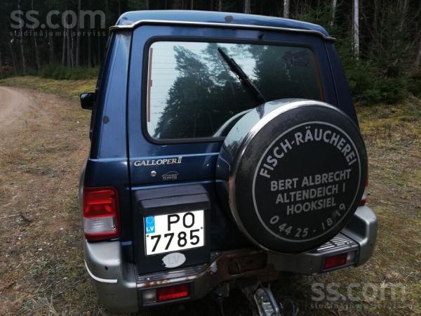 Blue Hyundai Galloper 2000 in Ludza, with an engine capacity of 2.50 L and mileage of 306 thousand km for 2300 €, photo 9 on AUTOMOTO.COM.LV