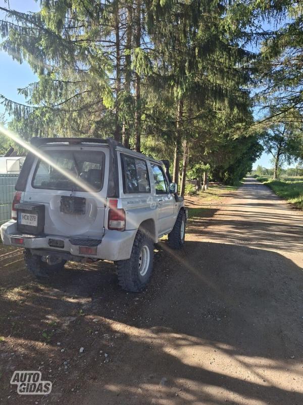 Hyundai Galloper 1998 Panevēža, ar dzinēja tilpumu 2.50 L un nobraukumu 292 tūkst. km par 1700 €, foto 4 vietnē AUTOMOTO.COM.LV