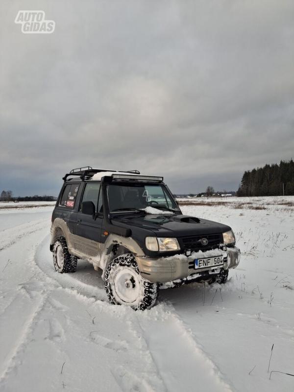 Hyundai Galloper 1999 in Vilnius, with an engine capacity of 2.50 L and mileage of 300 thousand km for 4000 €, photo 1 on AUTOMOTO.COM.LV