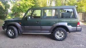 Green Hyundai Galloper 2001 in Pasvalys, with an engine capacity of 2.48 L and mileage of 137 thousand km for 2700 €, photo  on AUTOMOTO.COM.LV