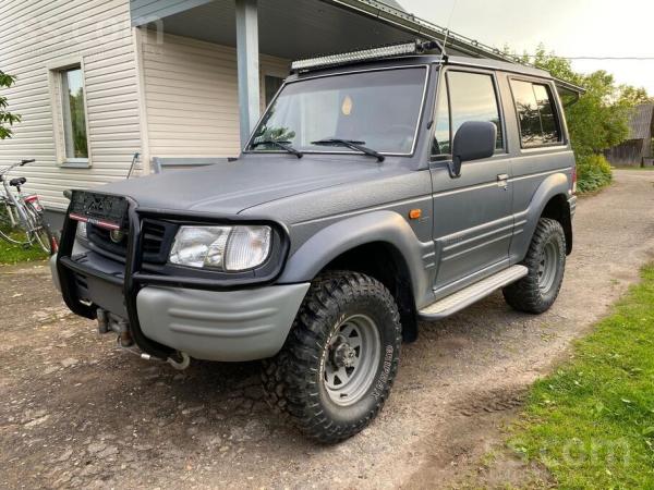 Pelēks Hyundai Galloper 2000 Preiļi, ar dzinēja tilpumu 3.00 L un nobraukumu 162 tūkst. km par 5000 €, foto 1 vietnē AUTOMOTO.COM.LV