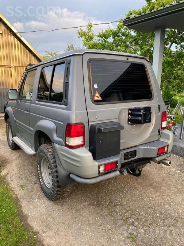 Pelēks Hyundai Galloper 2000 Preiļi, ar dzinēja tilpumu 3.00 L un nobraukumu 162 tūkst. km par 5000 €, foto 4 vietnē AUTOMOTO.COM.LV