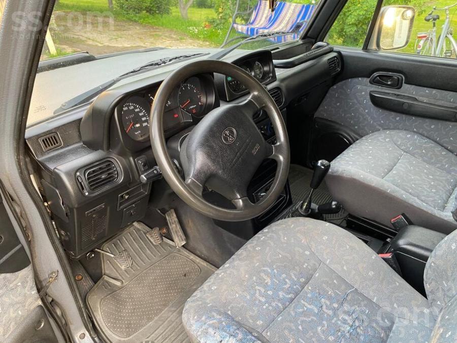 Pelēks Hyundai Galloper 2000 Preiļi, ar dzinēja tilpumu 3.00 L un nobraukumu 162 tūkst. km par 5000 €, foto 8 vietnē AUTOMOTO.COM.LV