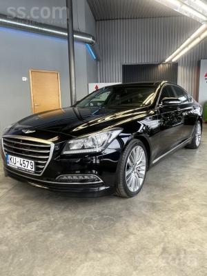 Black Hyundai Genesis 2015 in Jekabpils, with an engine capacity of 3.80 L and mileage of 226 thousand km for 13500 €, photo 3 on AUTOMOTO.COM.LV