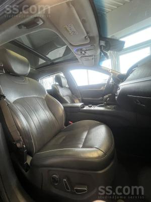 Black Hyundai Genesis 2015 in Jekabpils, with an engine capacity of 3.80 L and mileage of 226 thousand km for 13500 €, photo 11 on AUTOMOTO.COM.LV