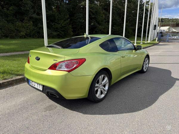 Green Hyundai Genesis 2010 in Vilnius, with an engine capacity of 2.00 L and mileage of 157 thousand km for 7000 €, photo 1 on AUTOMOTO.COM.LV