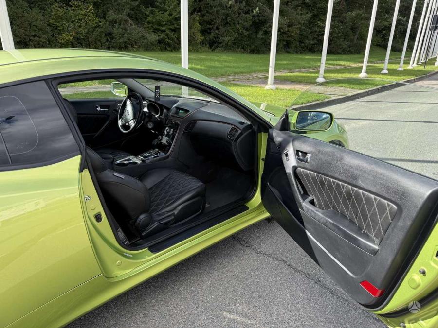 Zaļš Hyundai Genesis 2010 Viļņa, ar dzinēja tilpumu 2.00 L un nobraukumu 157 tūkst. km par 7000 €, foto 8 vietnē AUTOMOTO.COM.LV