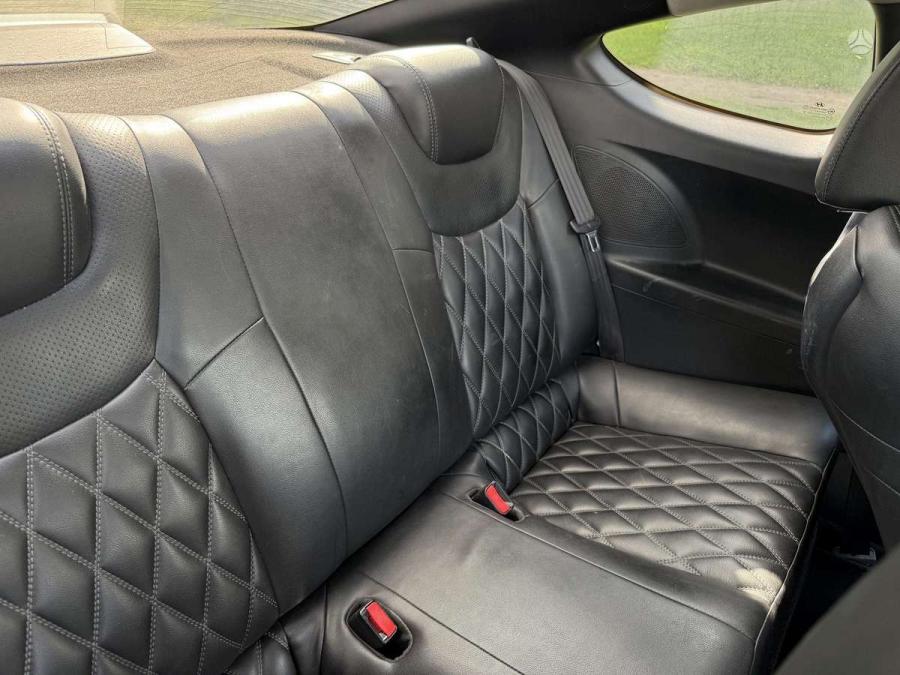Zaļš Hyundai Genesis 2010 Viļņa, ar dzinēja tilpumu 2.00 L un nobraukumu 157 tūkst. km par 7000 €, foto 9 vietnē AUTOMOTO.COM.LV